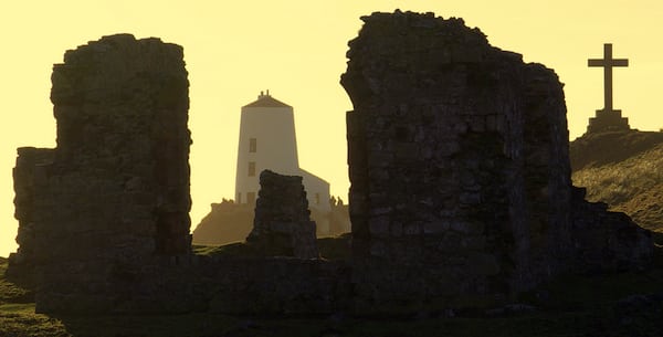 All The Lovers: The Feast of Saint Dwynwen – Rune Soup